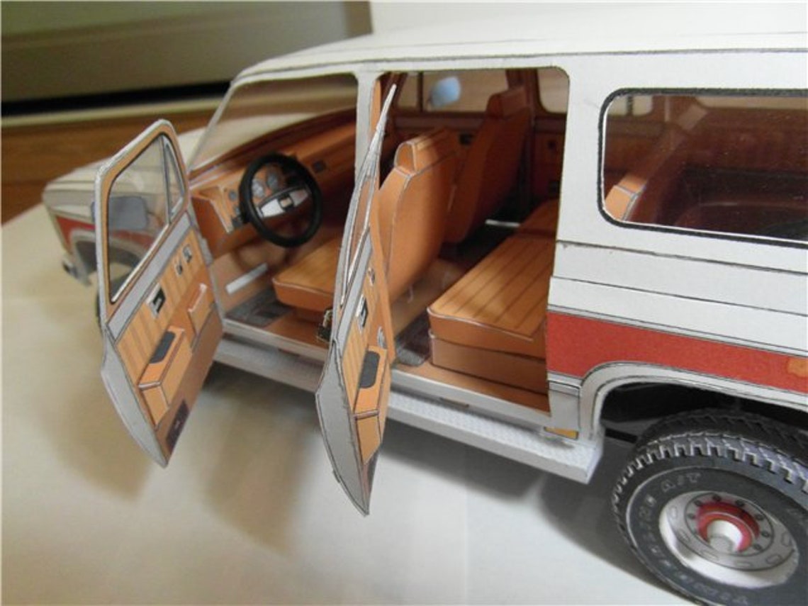 Chevrolet Suburban 4x4 1986 paper Model Kitpapercraft 3D | Etsy
