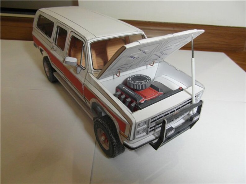Chevrolet Suburban 4x4 1986 Paper model kitPapercraft 3D | Etsy