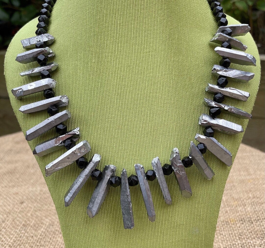 Silver Shard Quartz and Black Agate Necklace - Etsy