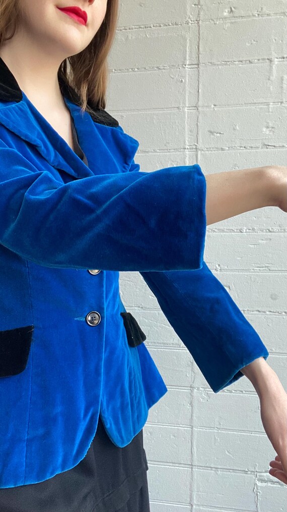 1970s 70s Beautiful Blue Velvet Blazer - Small - Gem