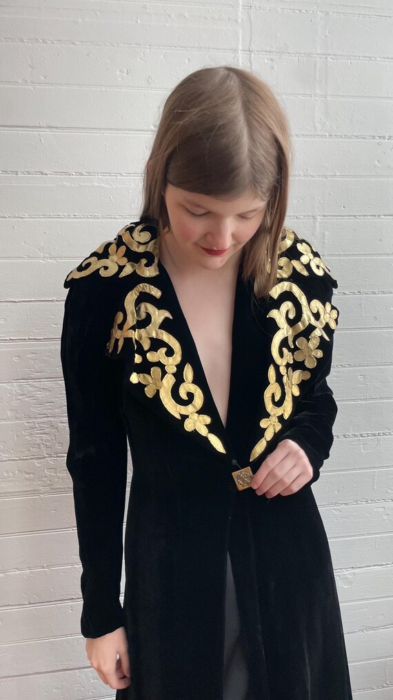 1940s 40s Silk Velvet Opera Coat with Gold Details - … - Gem