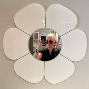 Retro Flower Power Daisy Mirror - Etsy