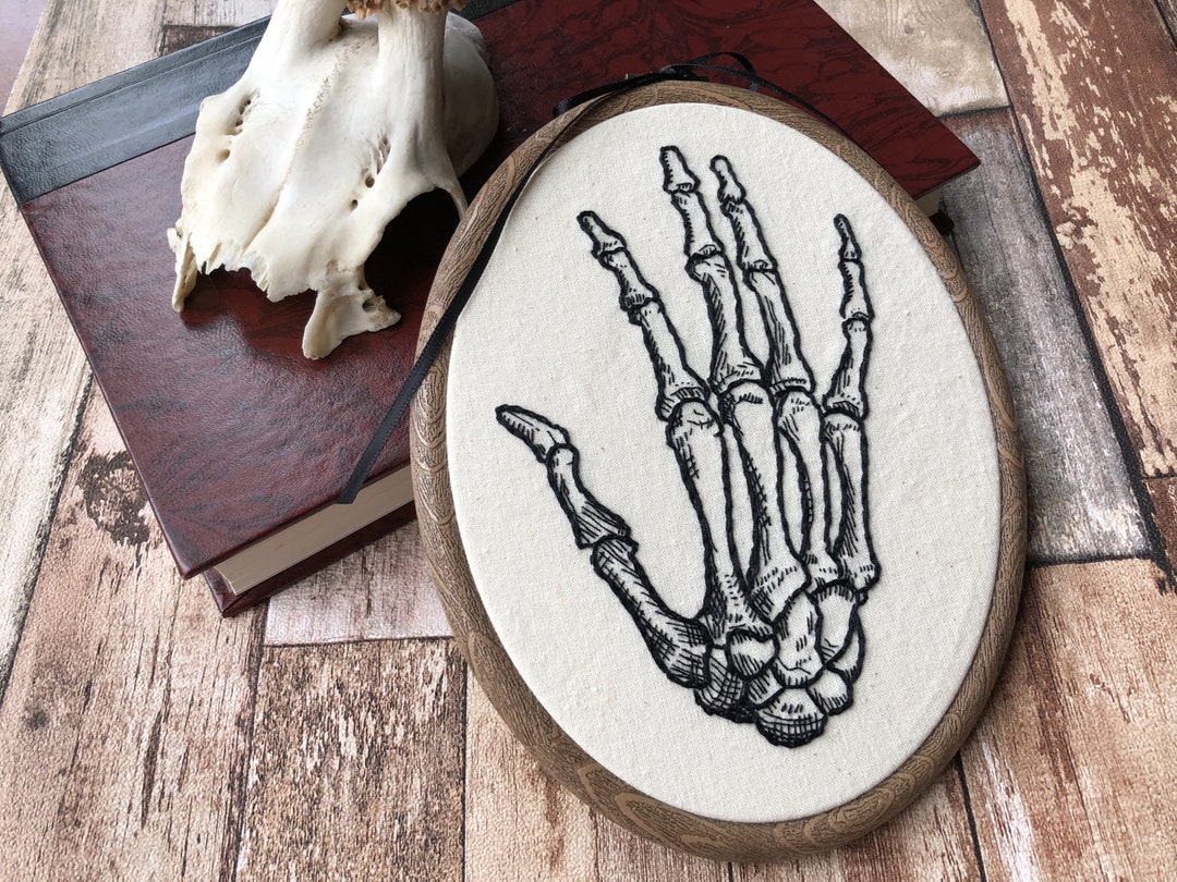 Skeletal Hand Bones 7x5.2 Inch Oval Embroidery Skeleton Ivory Right ...
