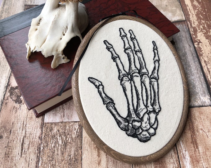 Skeletal Hand Bones 7x5.2 Inch Oval Embroidery Skeleton Ivory Right ...
