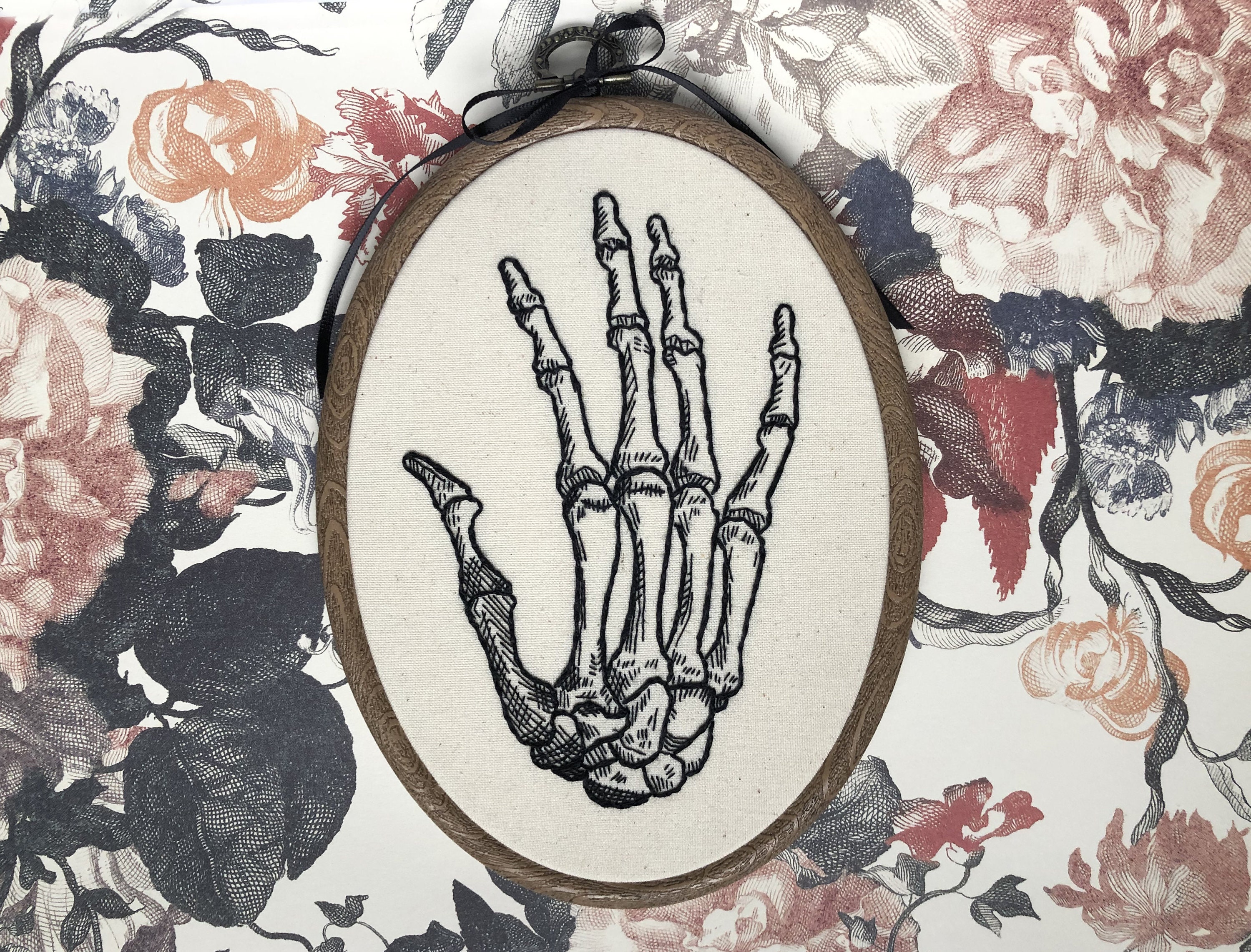 Skeletal Hand Bones 7x5.2 Inch Oval Embroidery Skeleton Ivory - Etsy