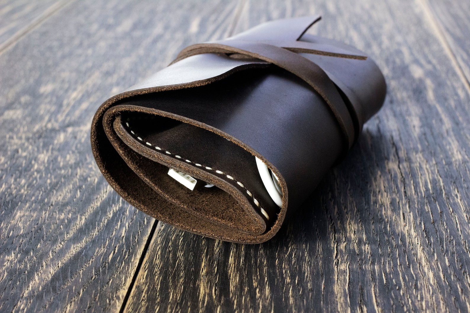 Leather Cable Holder for 5 Cables Cable Organizer Cord - Etsy