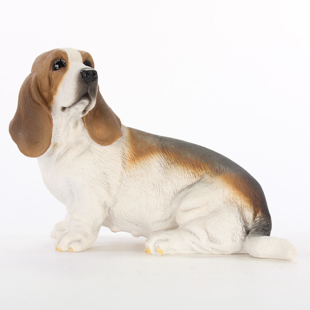 Basset Hound Figurine - Etsy