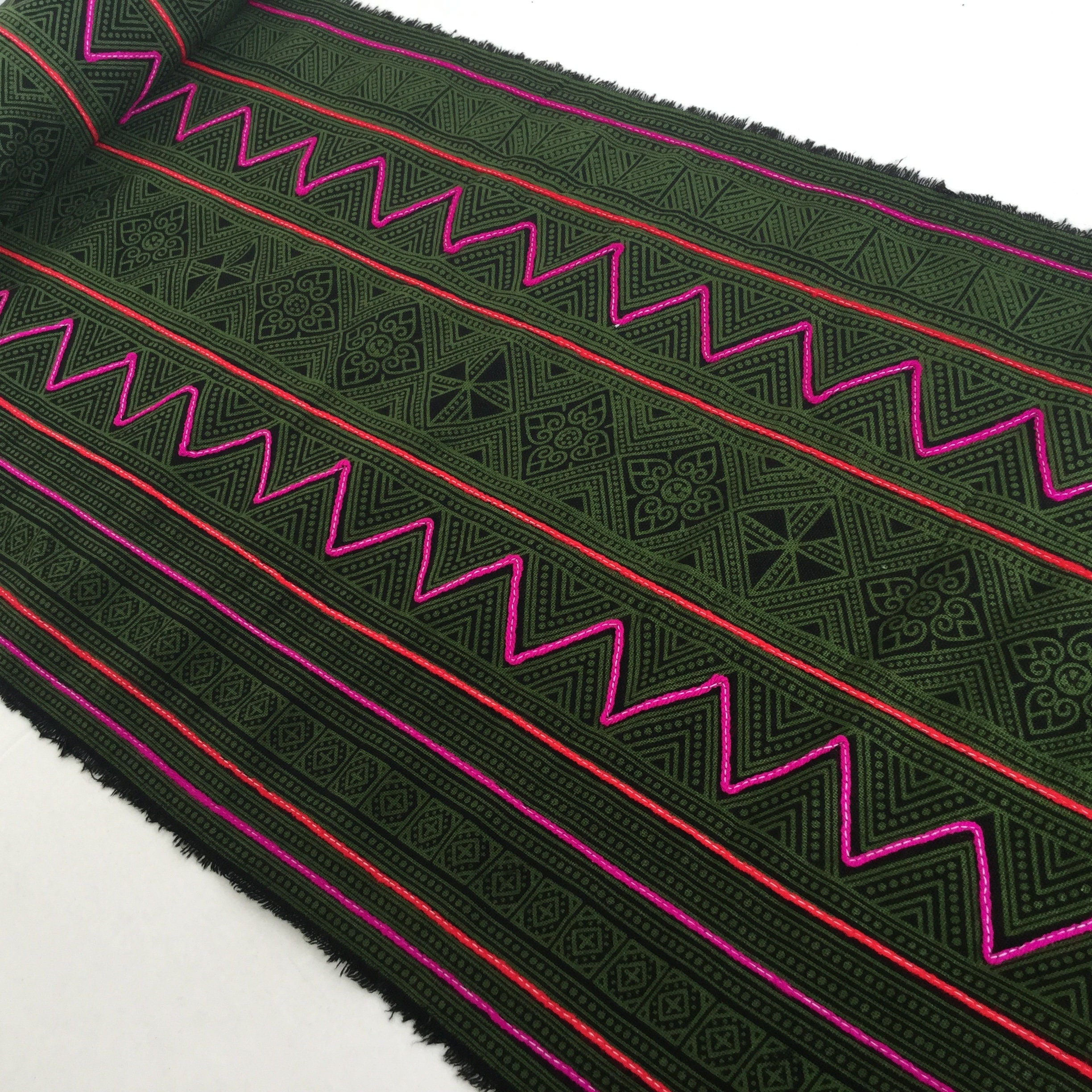 Sale Hmong cottonvintage Batik fabric textilestable | Etsy