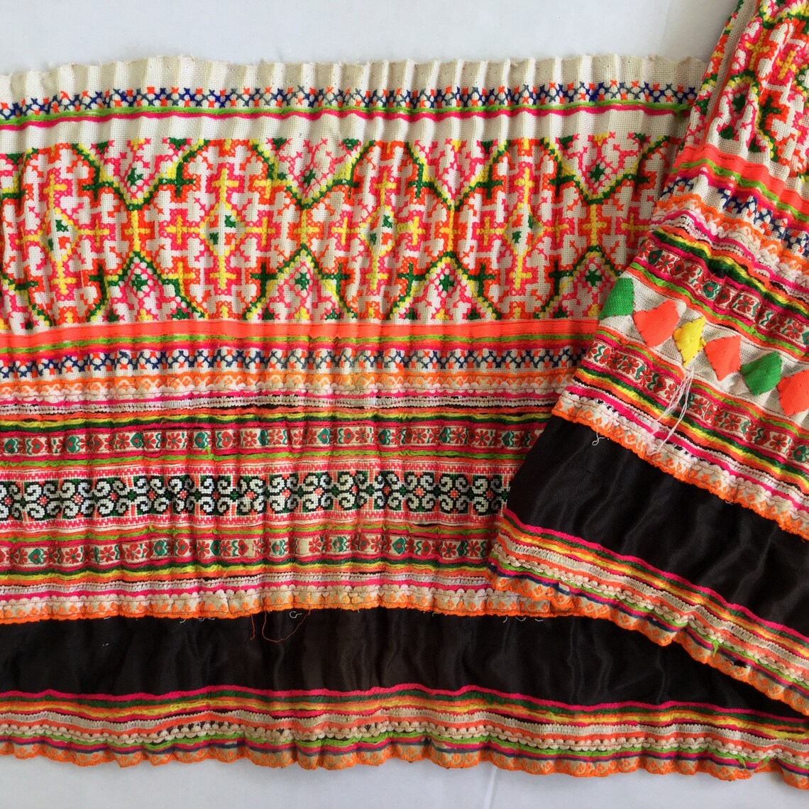 1.65 Meters Long Hmong Old Nylon Batik Fabric Vintage Nylon - Etsy