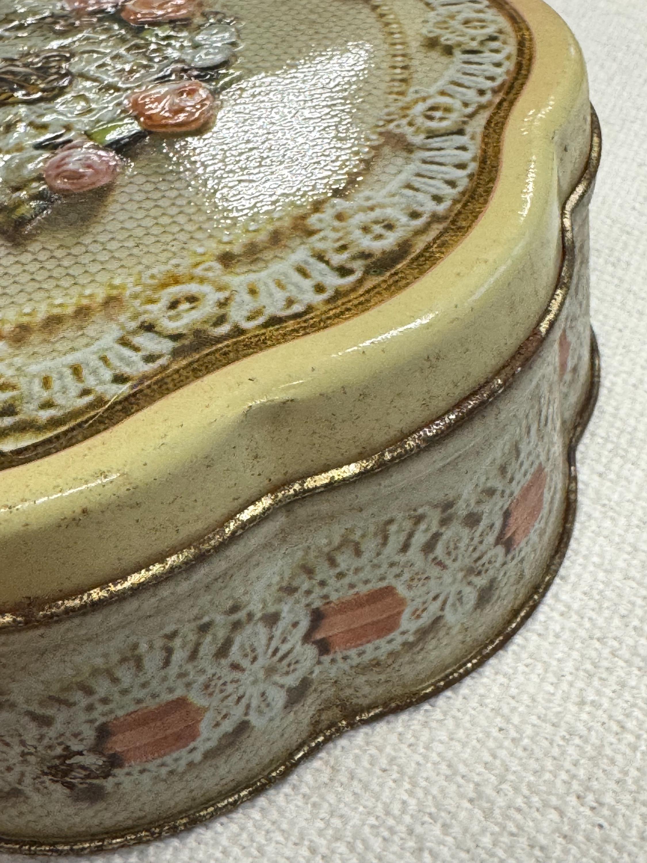 Vintage 1981 Avon Roses and Heart Valentines Tin Ware Cottage Farmhouse ...