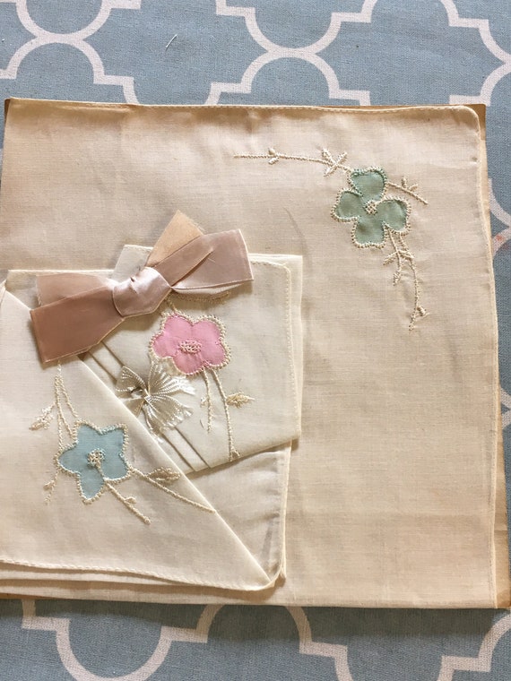 vintage 1930 handkerchief - Gem