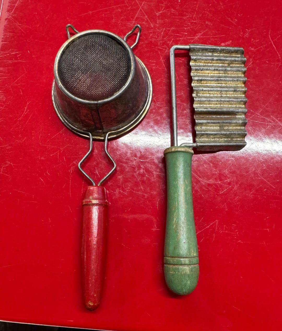Vintage Retro Kitchen Utensils Red and Green Wood Handles Veggie Grater ...