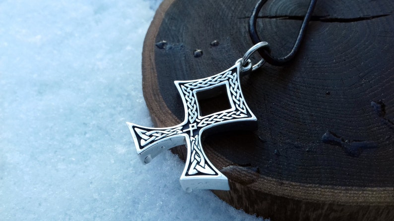 Odal Rune Pendant Amulet Viking Runes Viking Jewelry - Etsy