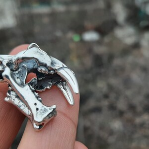 Silver Dinosaur Skull Pendant, Smilodon Keychain, Saber-toothed Tiger ...