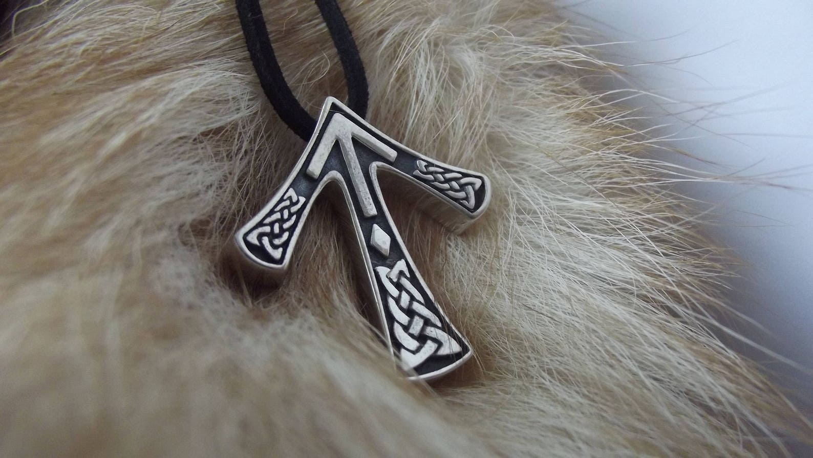 Tyr Rune Pendant Silver Viking Amulet Tiwaz Rune Pendant - Etsy