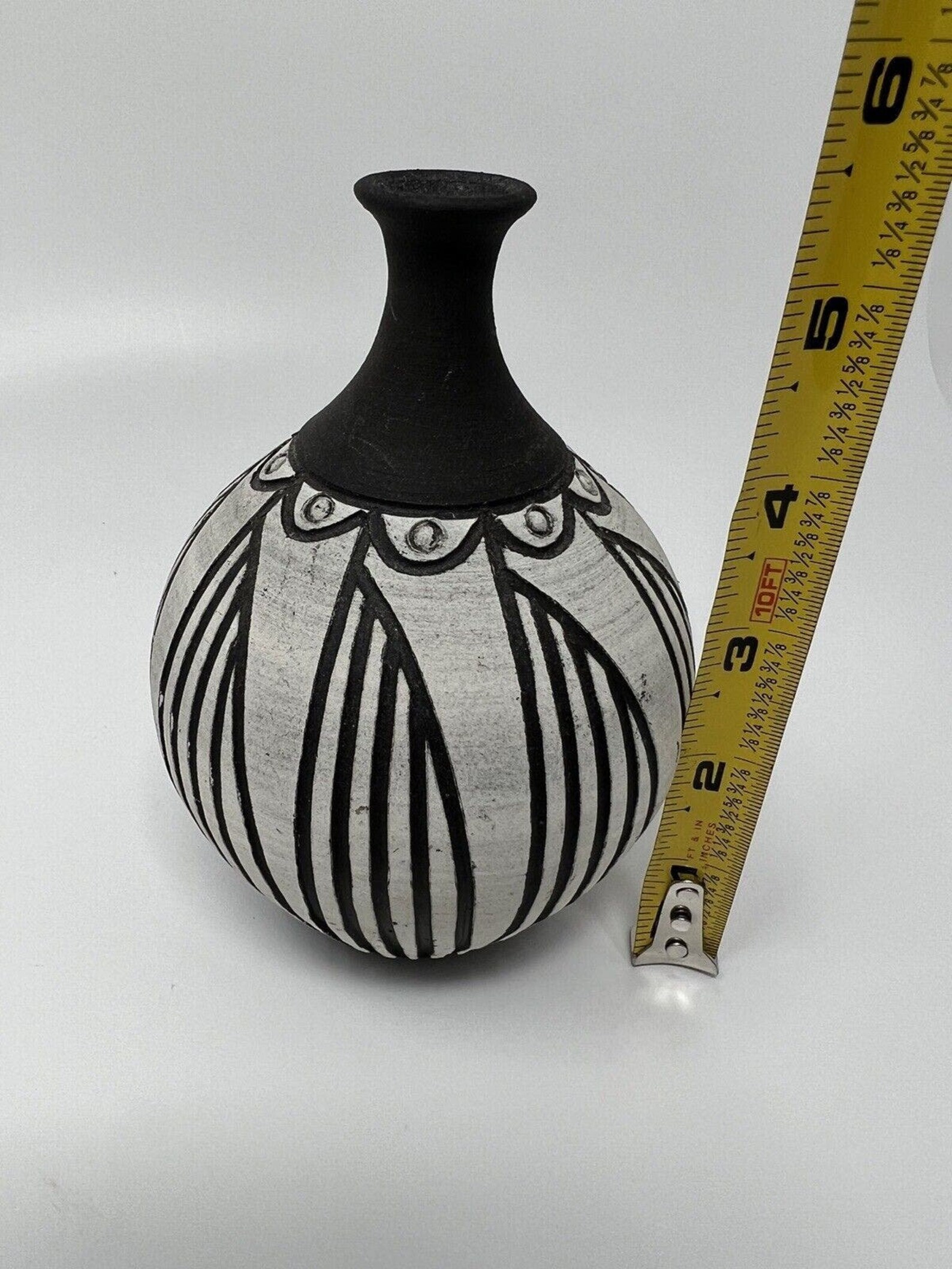 Vtg 1997 Larry Allen Art Studio Pottery Carved Bud Seed Vase Brown ...
