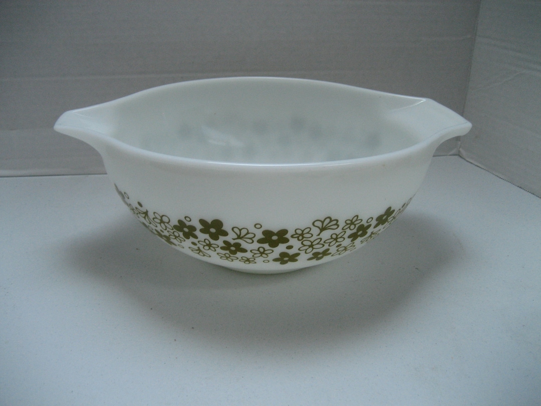 Pyrex Crazy Daisy Mixing Bowl, Cinderella Style White Green Flowers ...