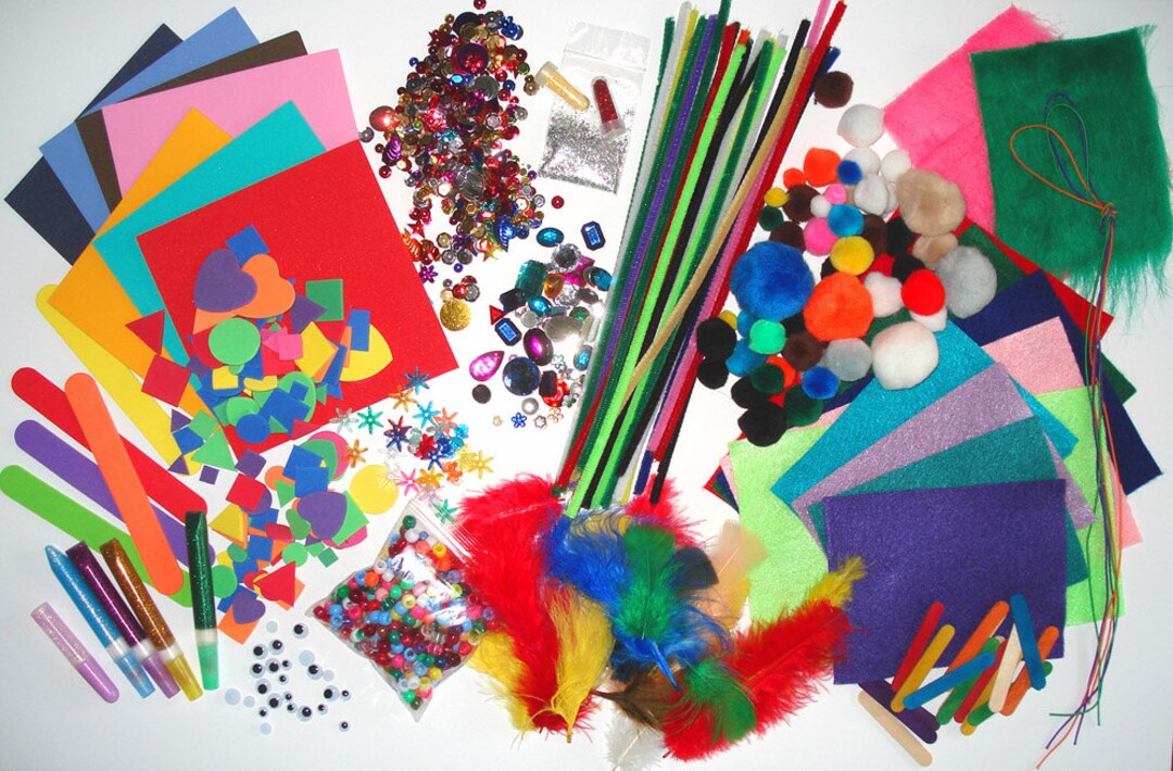 General Craft Kit Felt Beads Pom Pom's Chenille Stems Glitter Sequins ...