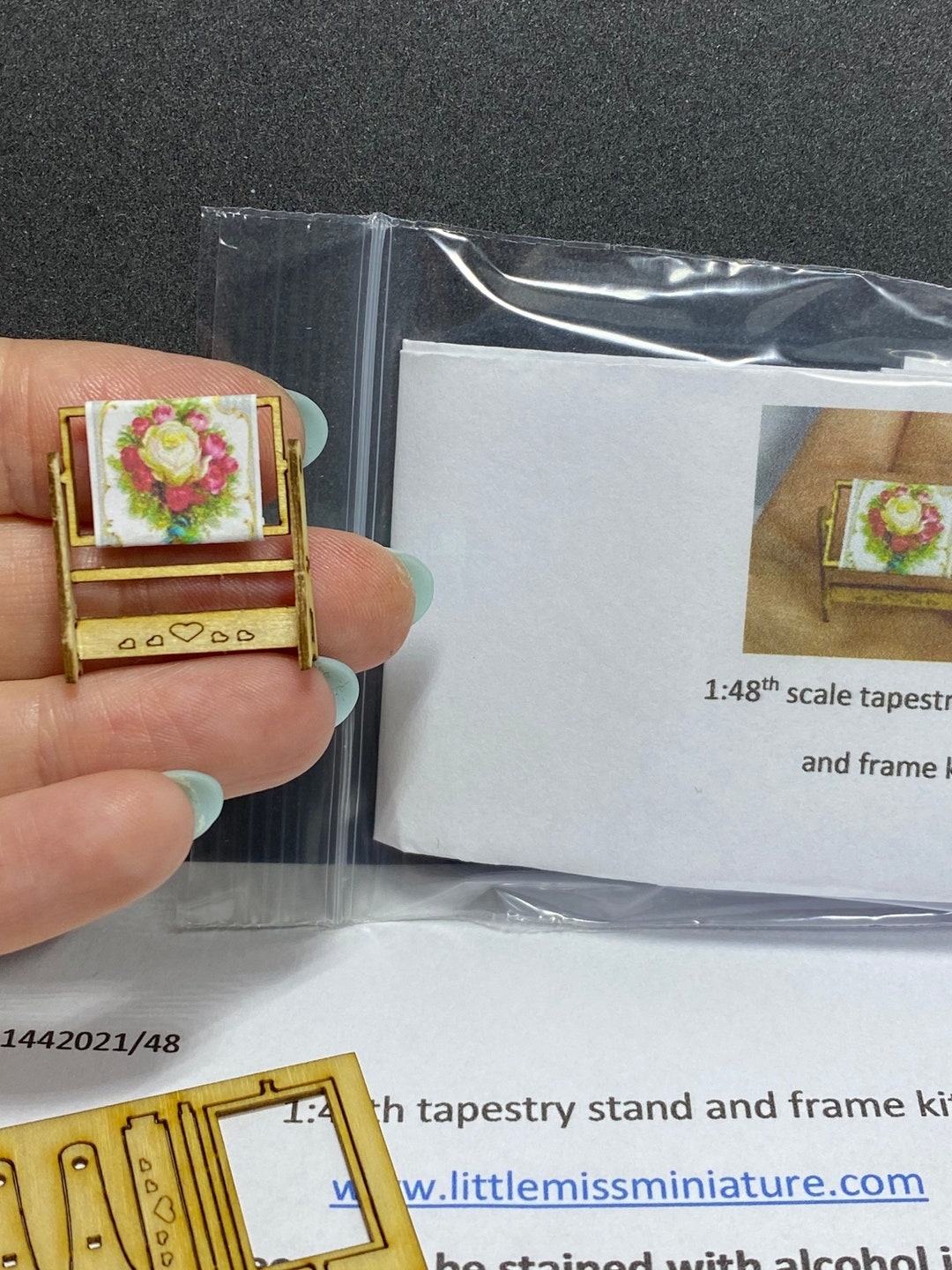 1:48th Scale Tapestry Stand and Frame Kit With Choice of 3 Pictures - Etsy