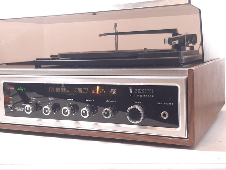 Vintage Zenith Allegro Sound System Model G587W for Parts/repair, Radio ...