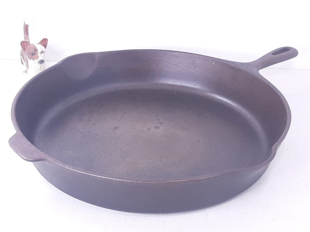 Vintage Unmarked Wagner Ware 14" Cast Iron Skillet, Size 12 Skillet ...