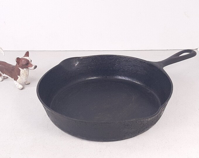 Early Favorite Piqua Ware 10 Cast Iron Skillet With Heat Ring Sits Flat ...