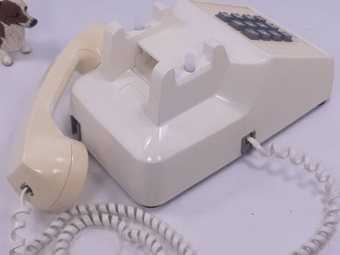 Vintage ITT Off-white Push Button Desk Phone With Long Cord, Untested ...