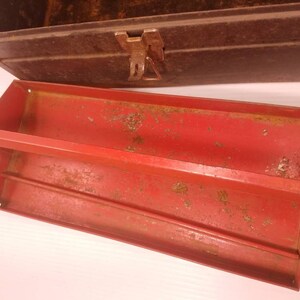 Vintage Metal Tool Box With Removable Red Tray, Simmonds Industries ...
