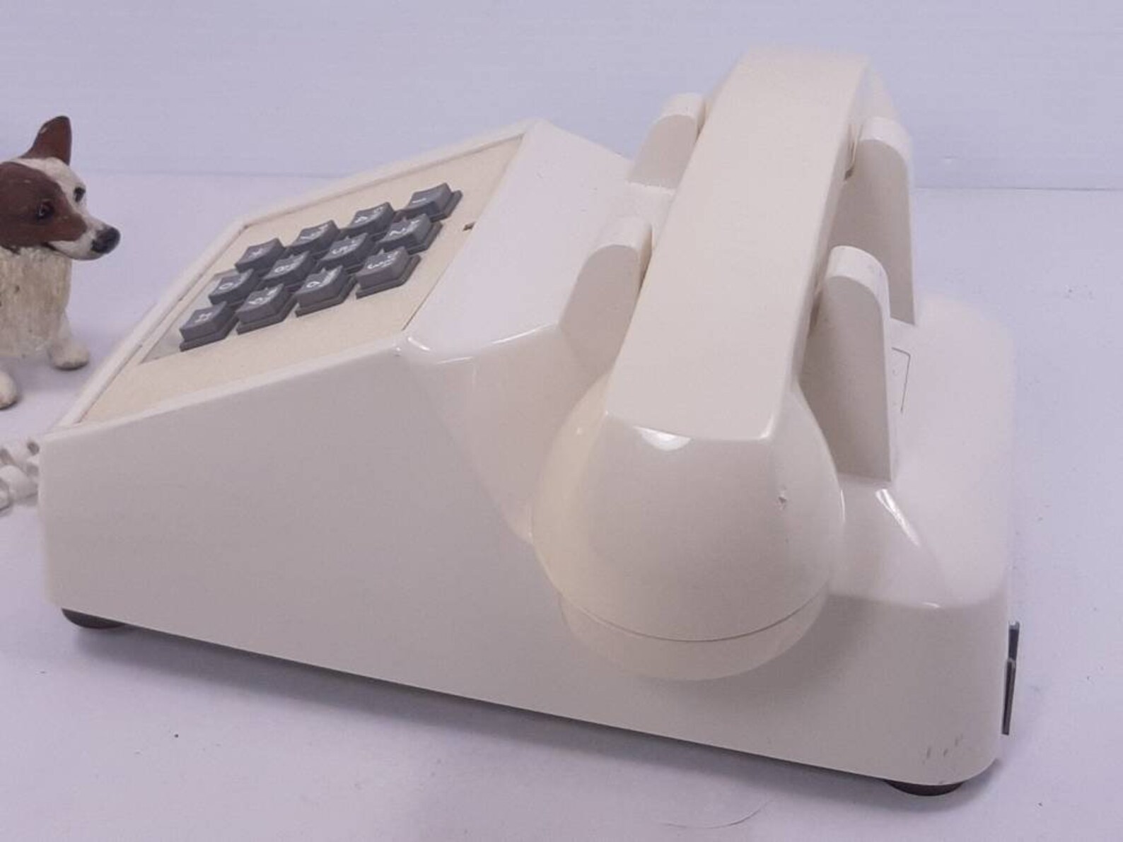 Vintage ITT Off-white Push Button Desk Phone With Long Cord, Untested ...