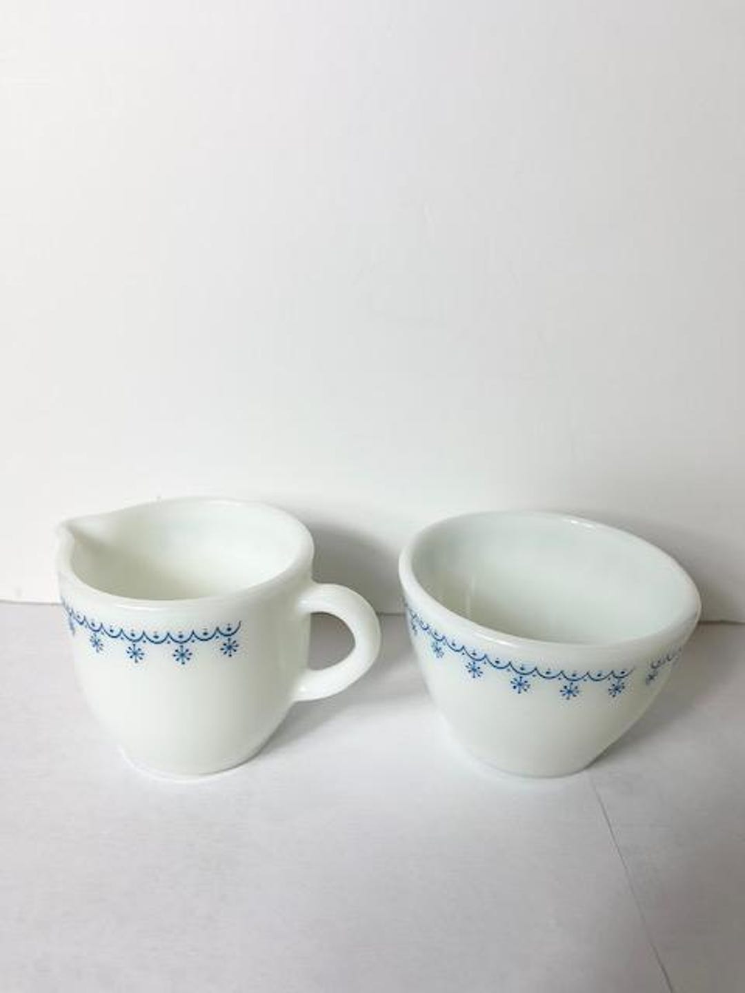 Vintage Pyrex Suger and Creamer, Snowflake Garland Pattern. Great ...