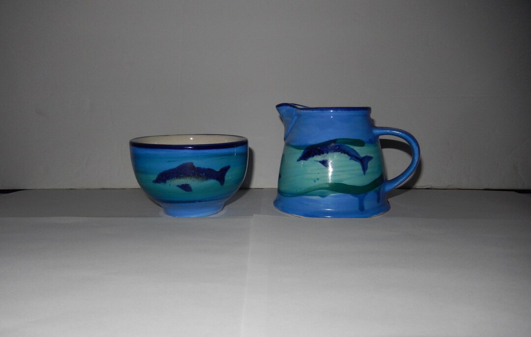 BERMUDA CLAYWORKS Hand Painted Pottery DOLPHIN Cream Pitcher & Sugar ...