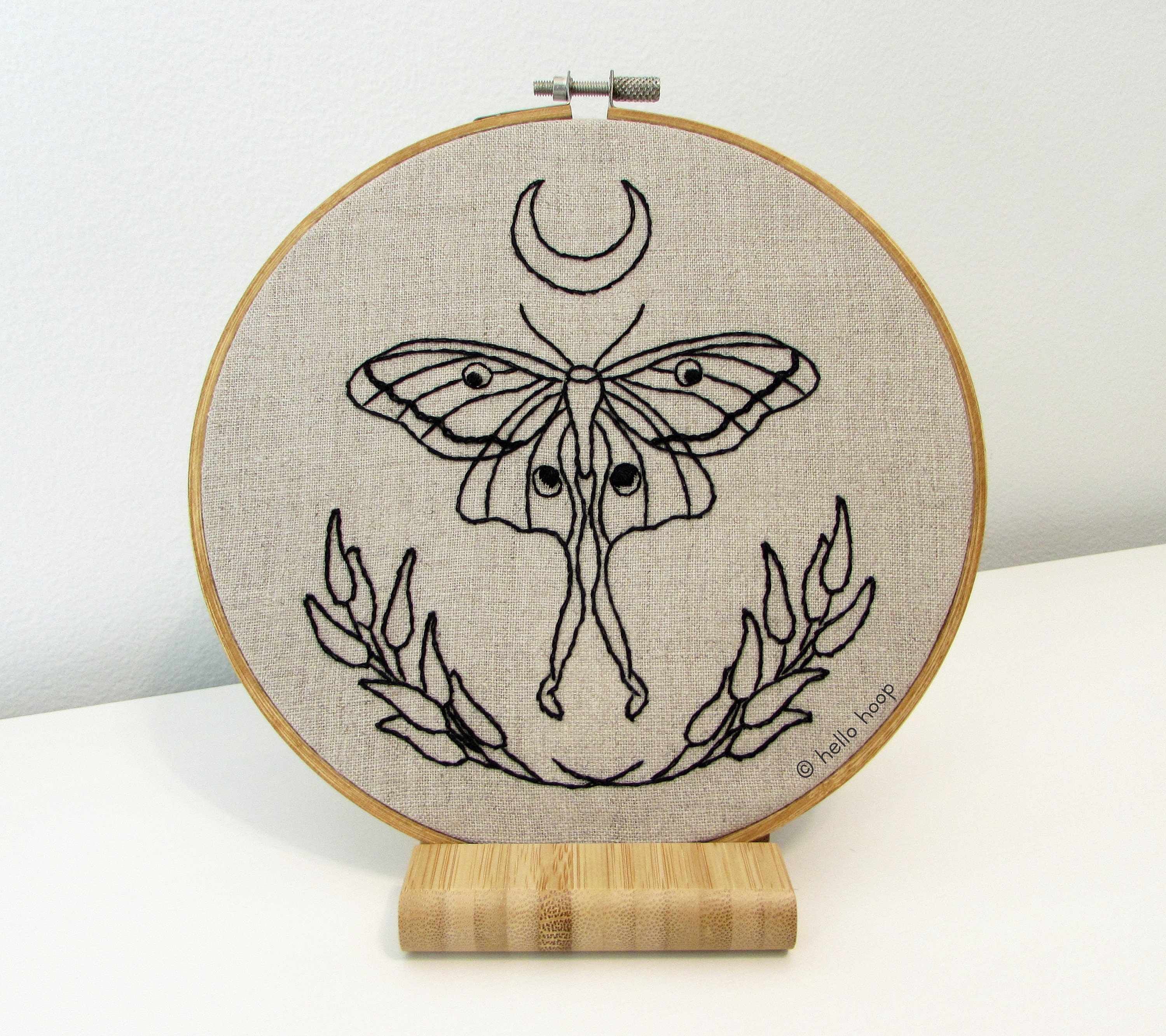 Luna Moth Hand Embroidery Pattern Monochrome Insect PDF - Etsy