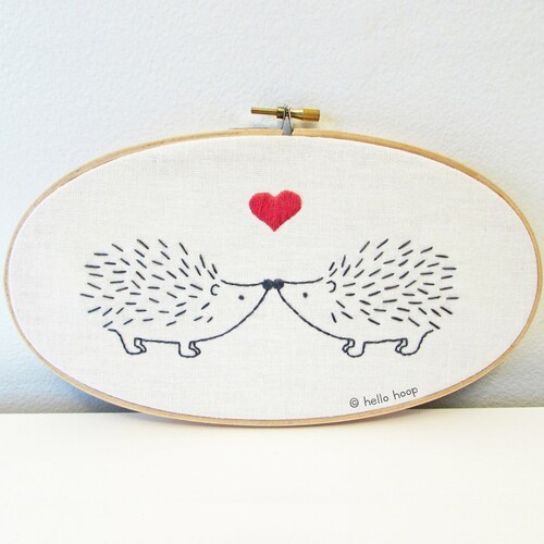 Hedgehog Hand Embroidery Pattern Valentine's Day PDF | Etsy
