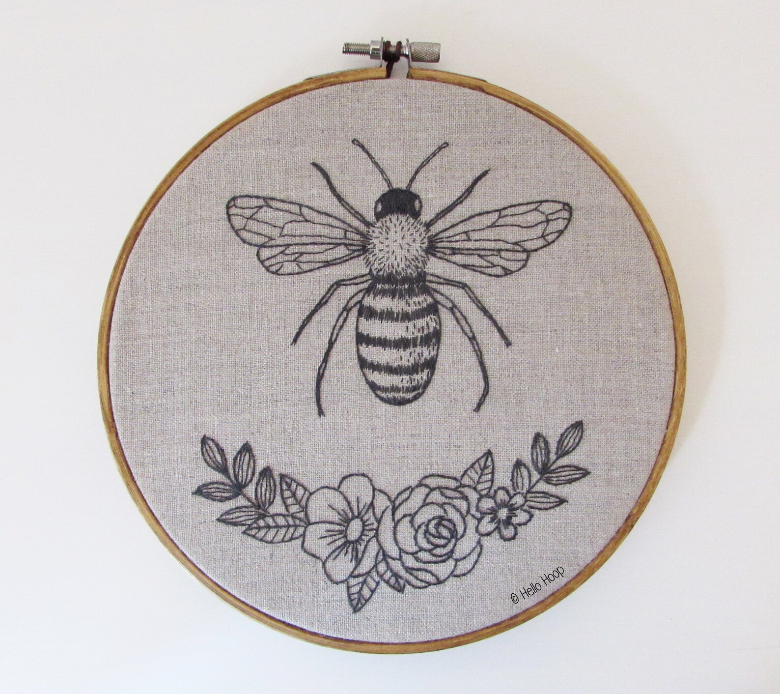 Honey Bee Hand Embroidery Pattern Monochrome Insect PDF - Etsy