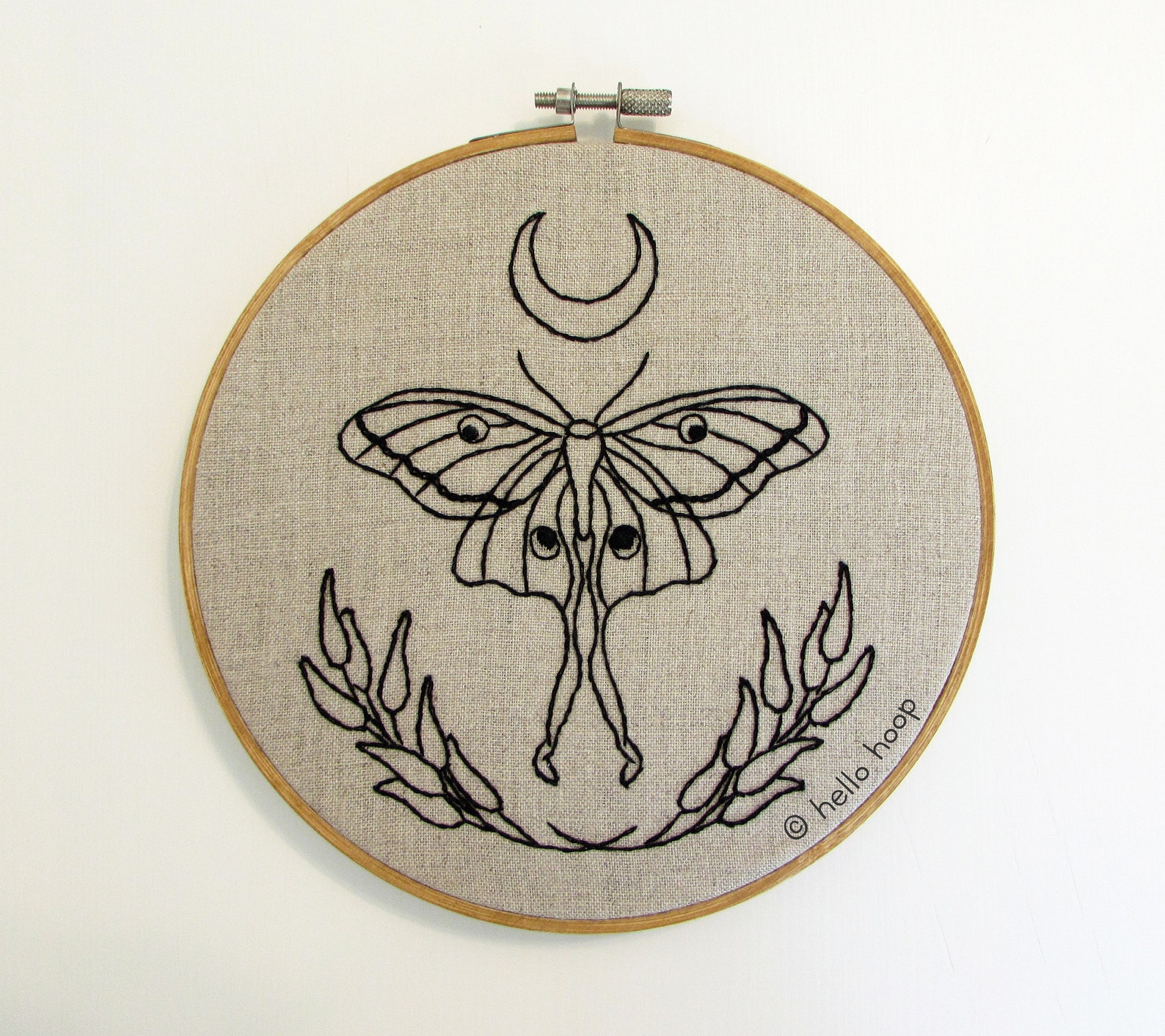 Luna Moth Hand Embroidery Pattern Monochrome Insect PDF - Etsy