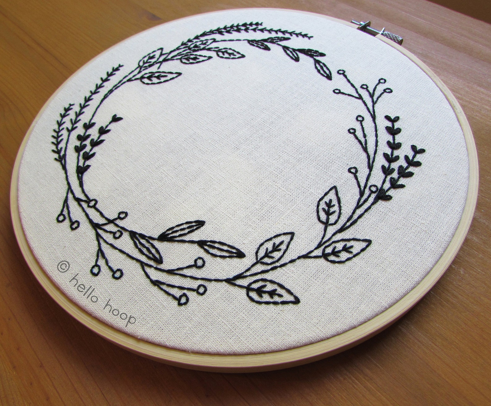 Monogram Wreath Hand Embroidery Pattern With Complete Alphabet - Etsy
