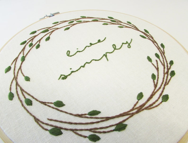 Live Simply Hand Embroidery Pattern Floral Wreath PDF - Etsy