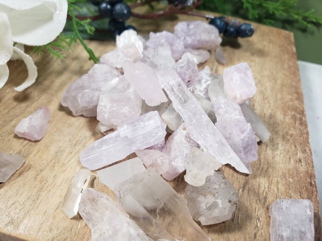 25g Spodumene Raw Crystals / Kunzite Mineral Specimens From Afghanistan ...
