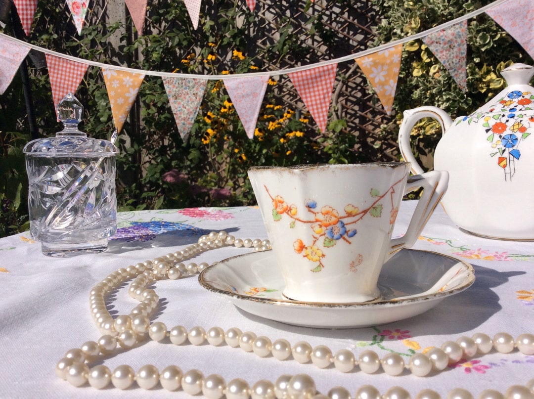 Dainty Royal Albert Edwardian Tea Trio, 1910 Floral Design, Tea Cup ...
