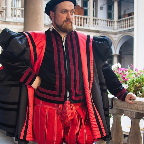 Henry VIII Costume Tudor Gown Made to Order - Etsy
