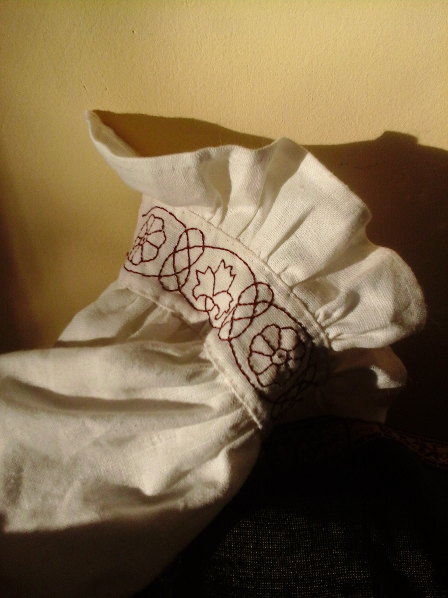 Elizabethan Renaissance Shirt With Hand Embroidery for 16th | Etsy