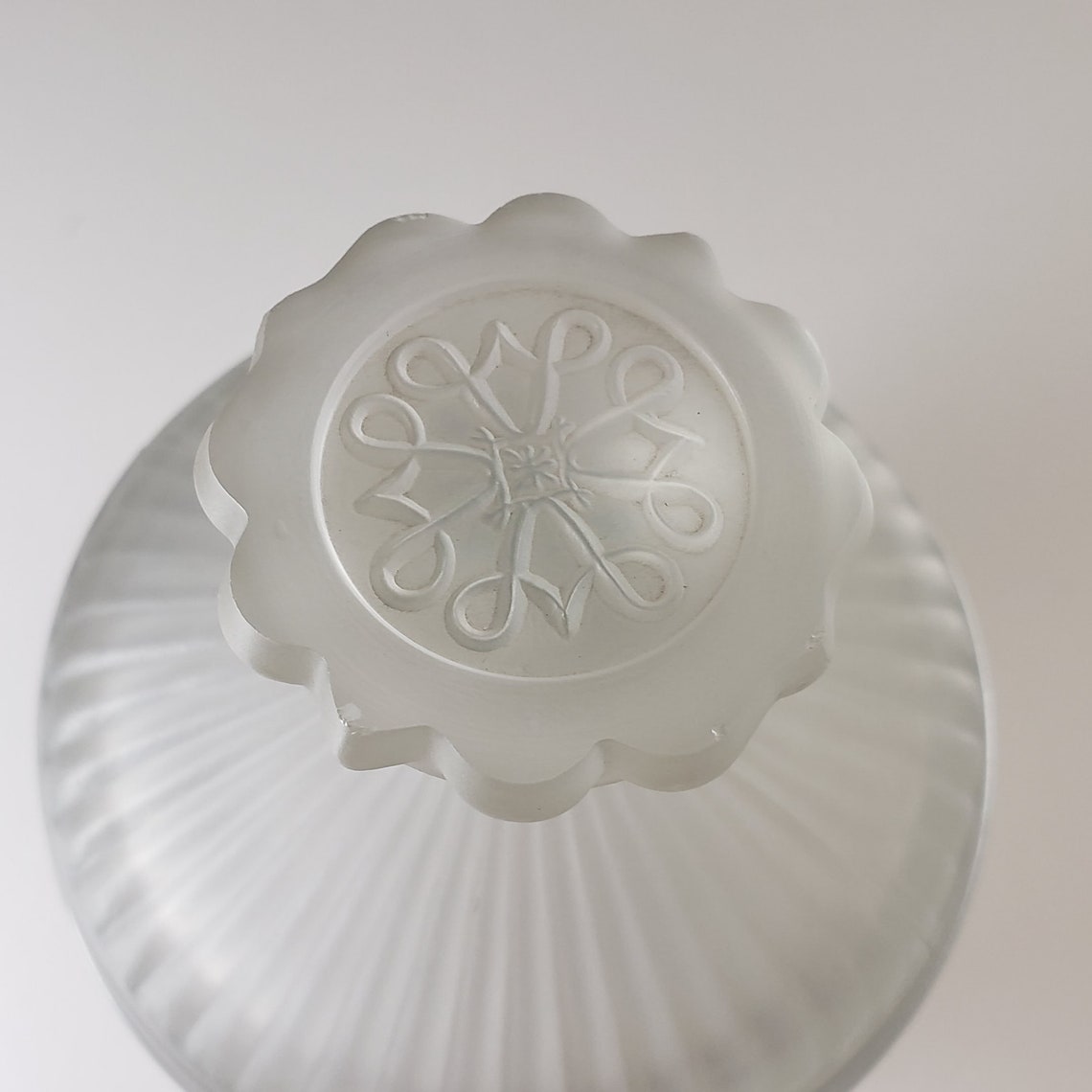 Lidded Jar for Candy Trinkets or Powder or Footed Jar - Etsy