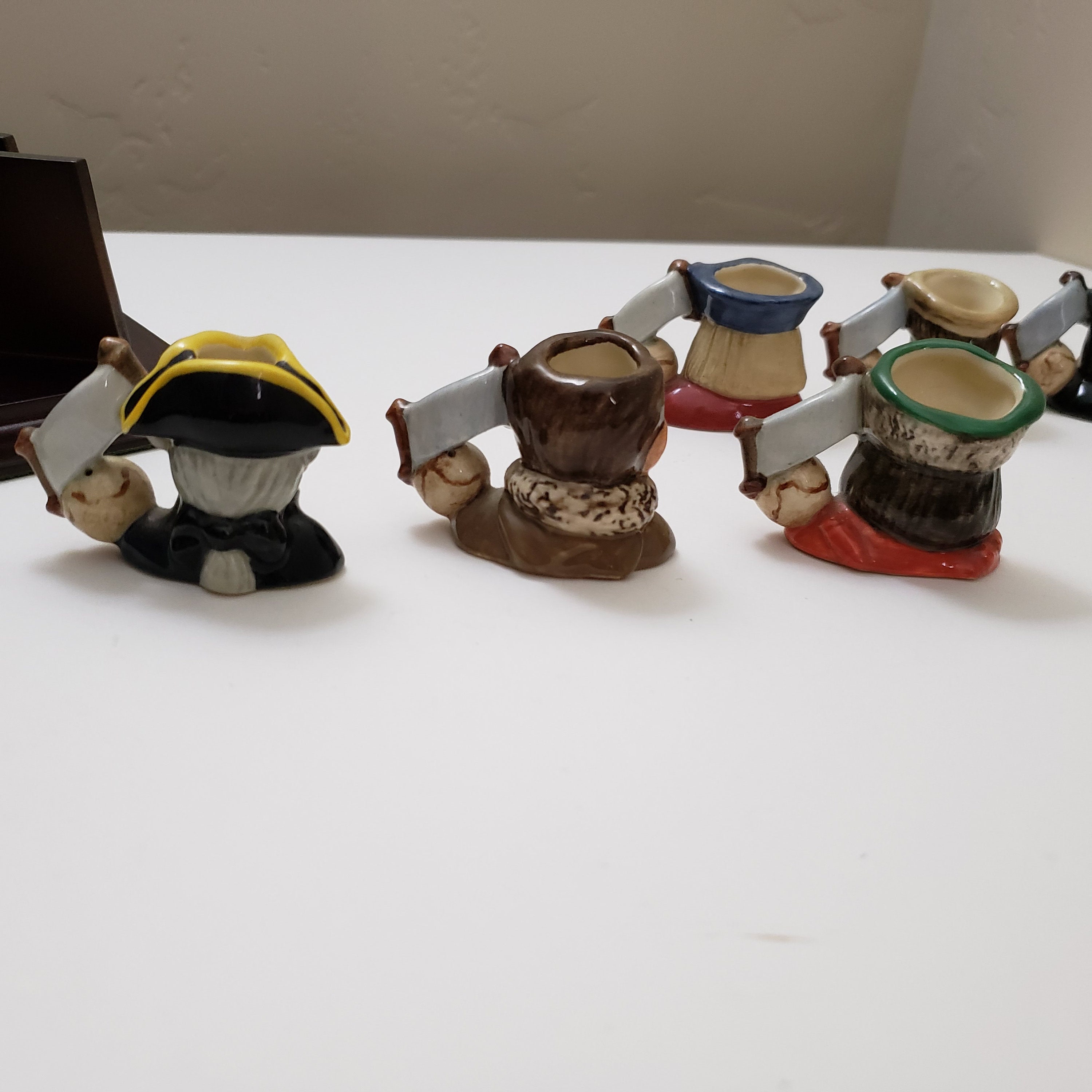 Royal Doulton Miniature Toby Mug Explorer Set With Hanging Wall Mount ...