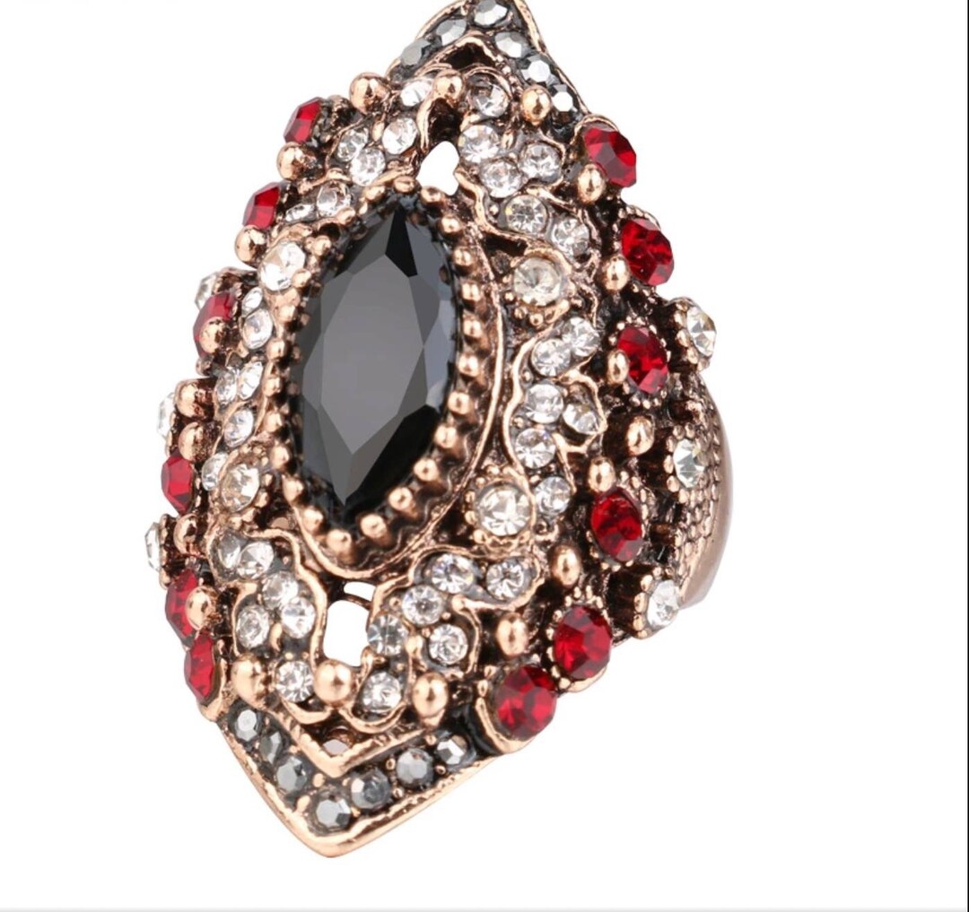 New , Very Elegant Antique Replica Rings With Stunning Detail , Vintage ...