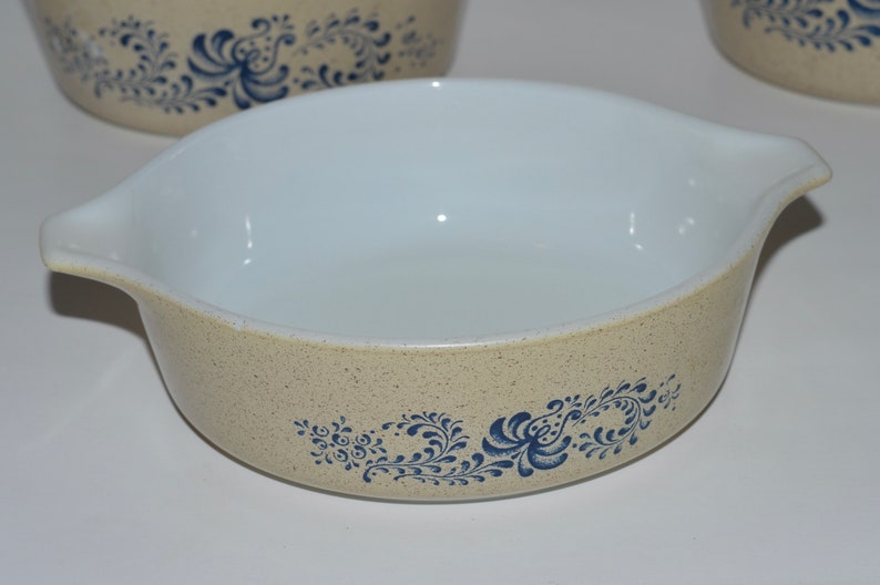 Pyrex Bake Serve Store Set, Pyrex Homestead, Blue on Beige Pattern ...