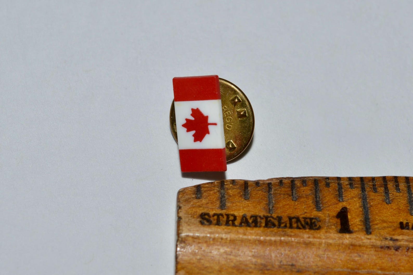 Tiny Canada Flag Pin, Canadian Flag Symbol Pin, Gift for Canadian ...