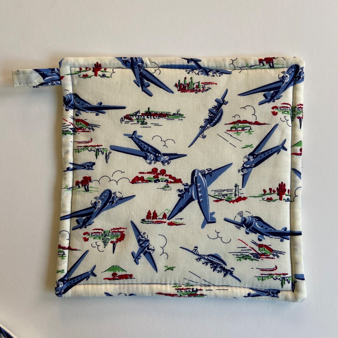 DC-3 Airplanes Hot Pad. Insulbrite and Batting Inside for Heat ...