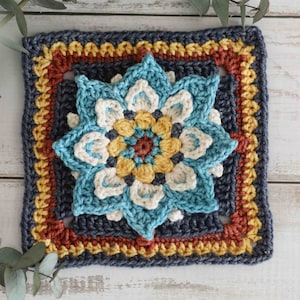 Lotus Blossom Granny Square Crochet Pattern // Christmas Flower Crochet ...