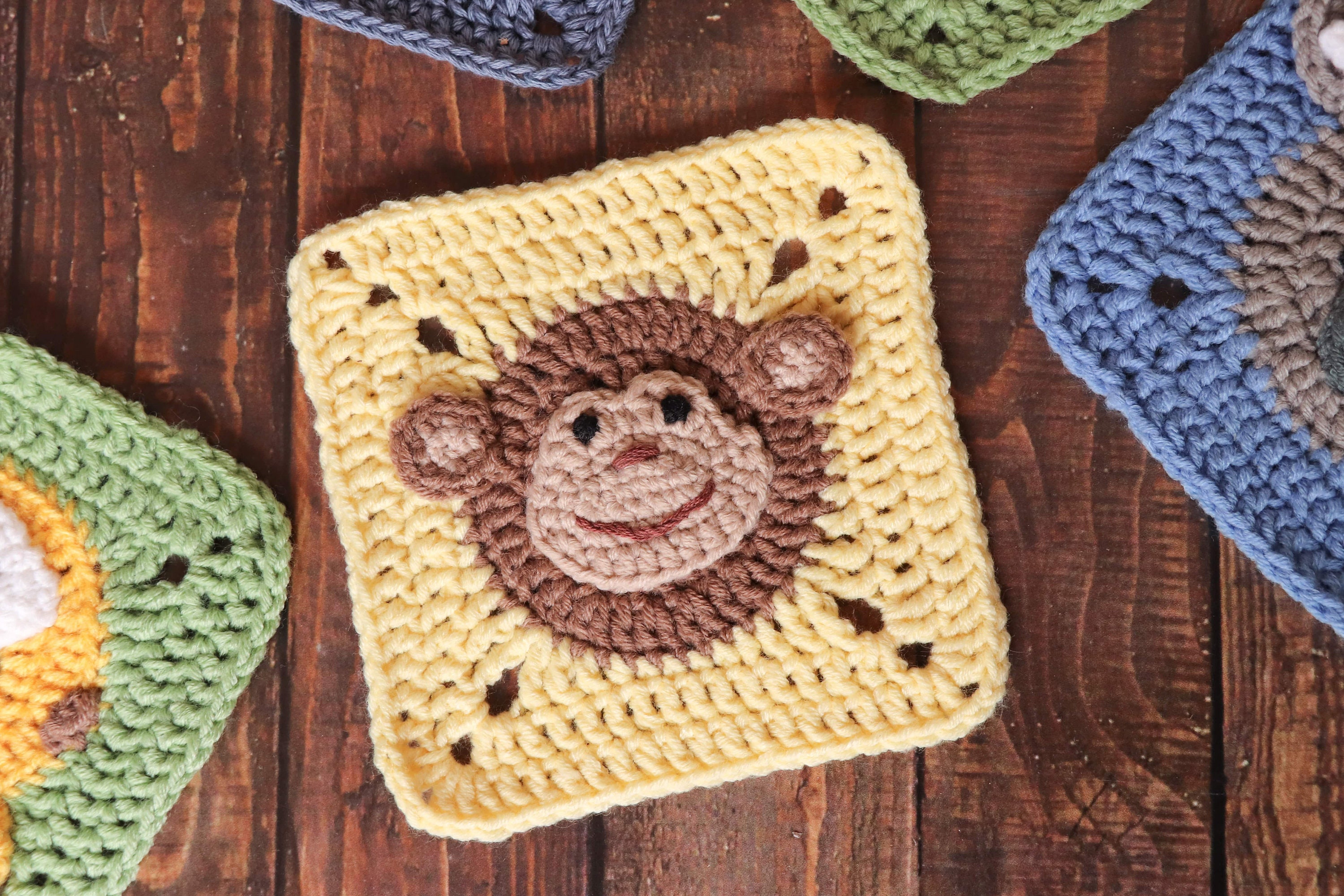 Crochet monkey square pattern // Monkey granny square motif // | Etsy