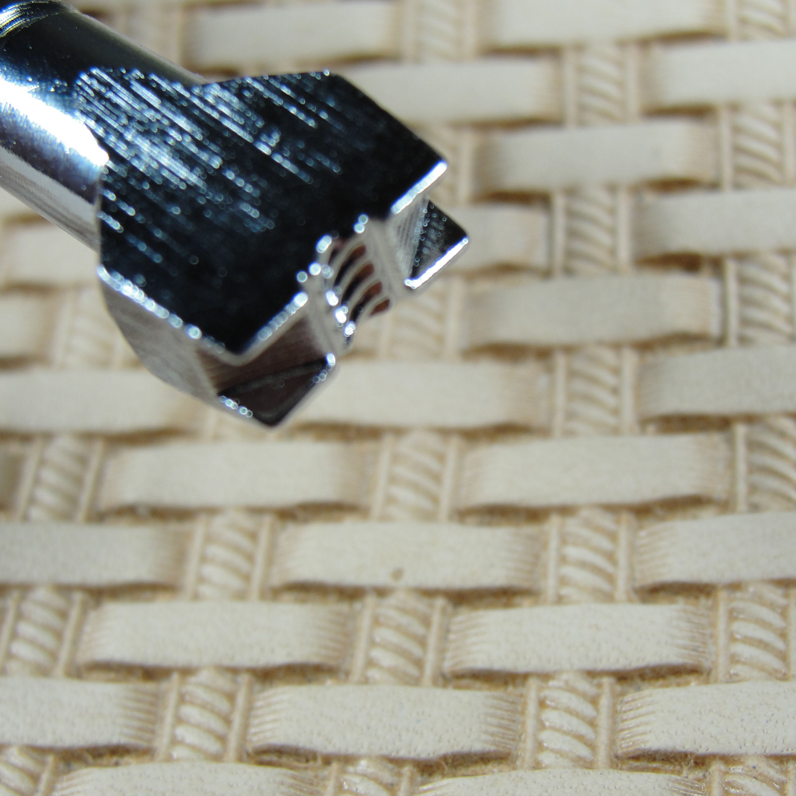 Filed Stamp X498 Craftool Slanted Basketweave Stamp 6498-00 Pro Leather ...
